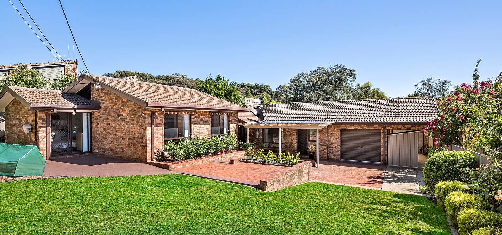 9 Duterrau Crescent LYNEHAM, ACT 2602 is for Sale on Zango | Zango